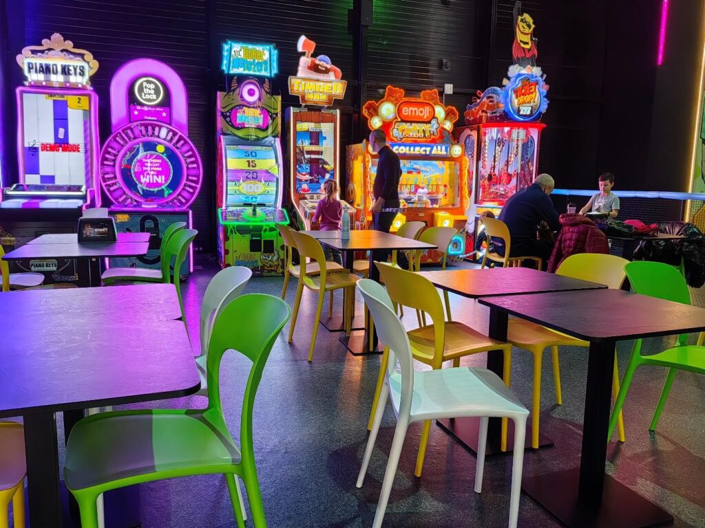 Loc de joaca si aventura la interior in Bucuresti – Hype Colosseum - EuAly