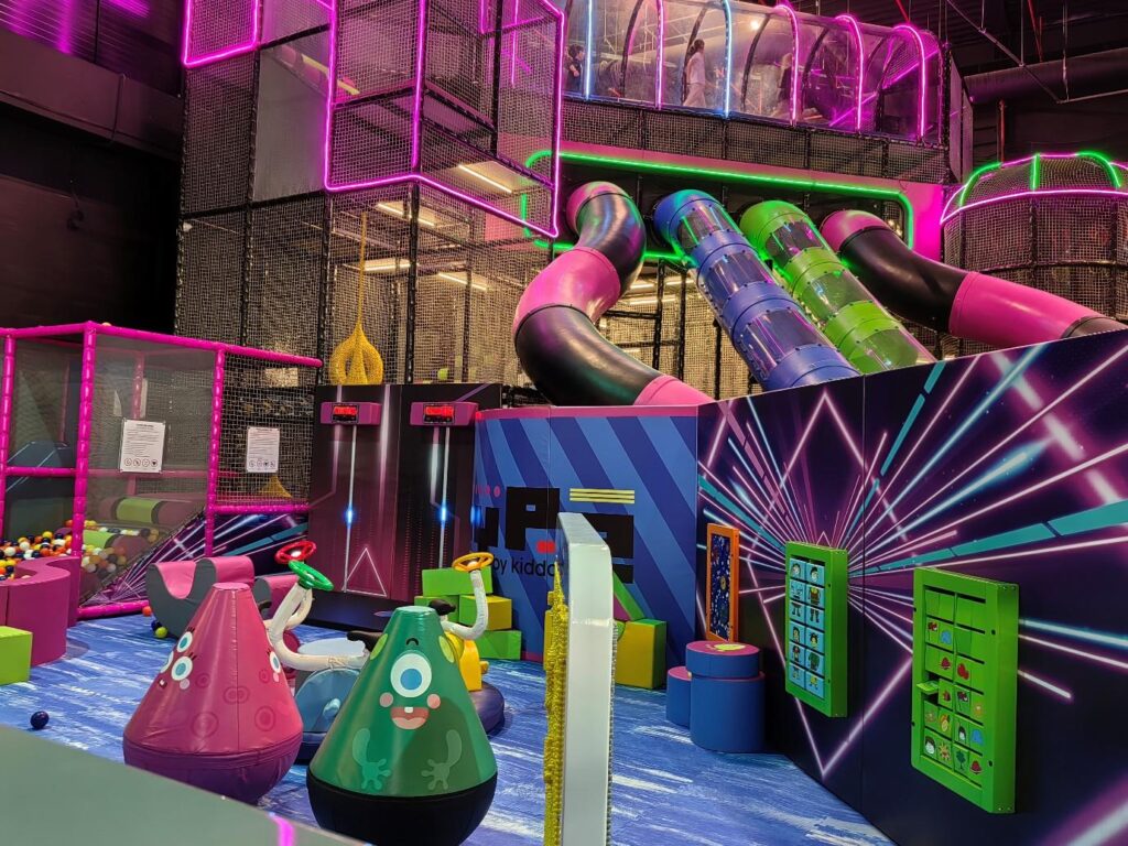 Loc de joaca si aventura la interior in Bucuresti – Hype Colosseum - EuAly